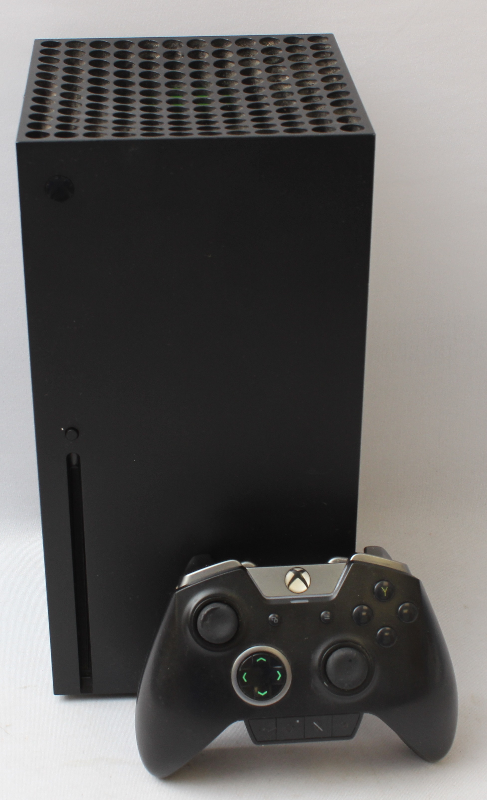 Used Microsoft Xbox Series X 1TB Games Console with Razer Wolverine ...